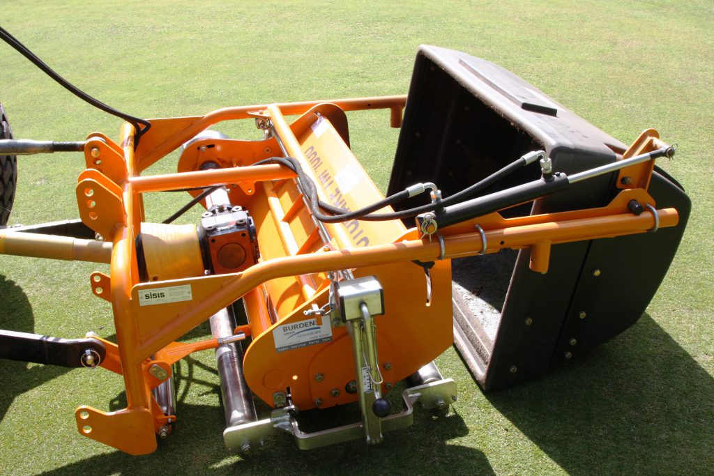 Product review: The SISIS Rotorake TM1000 – GreenKeeping Magazine