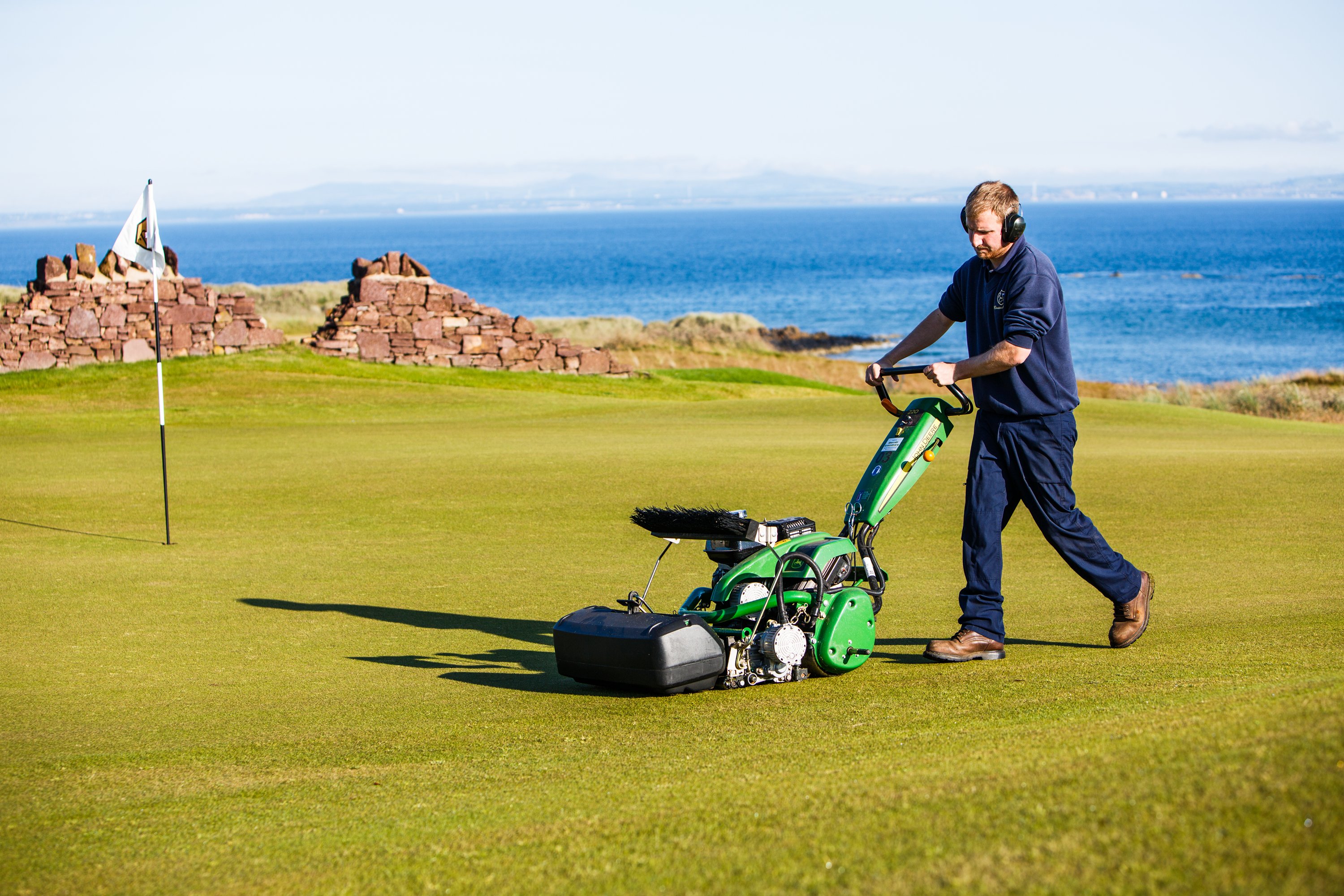 A look at the latest golf course machinery mowers – GreenKeeping Magazine
